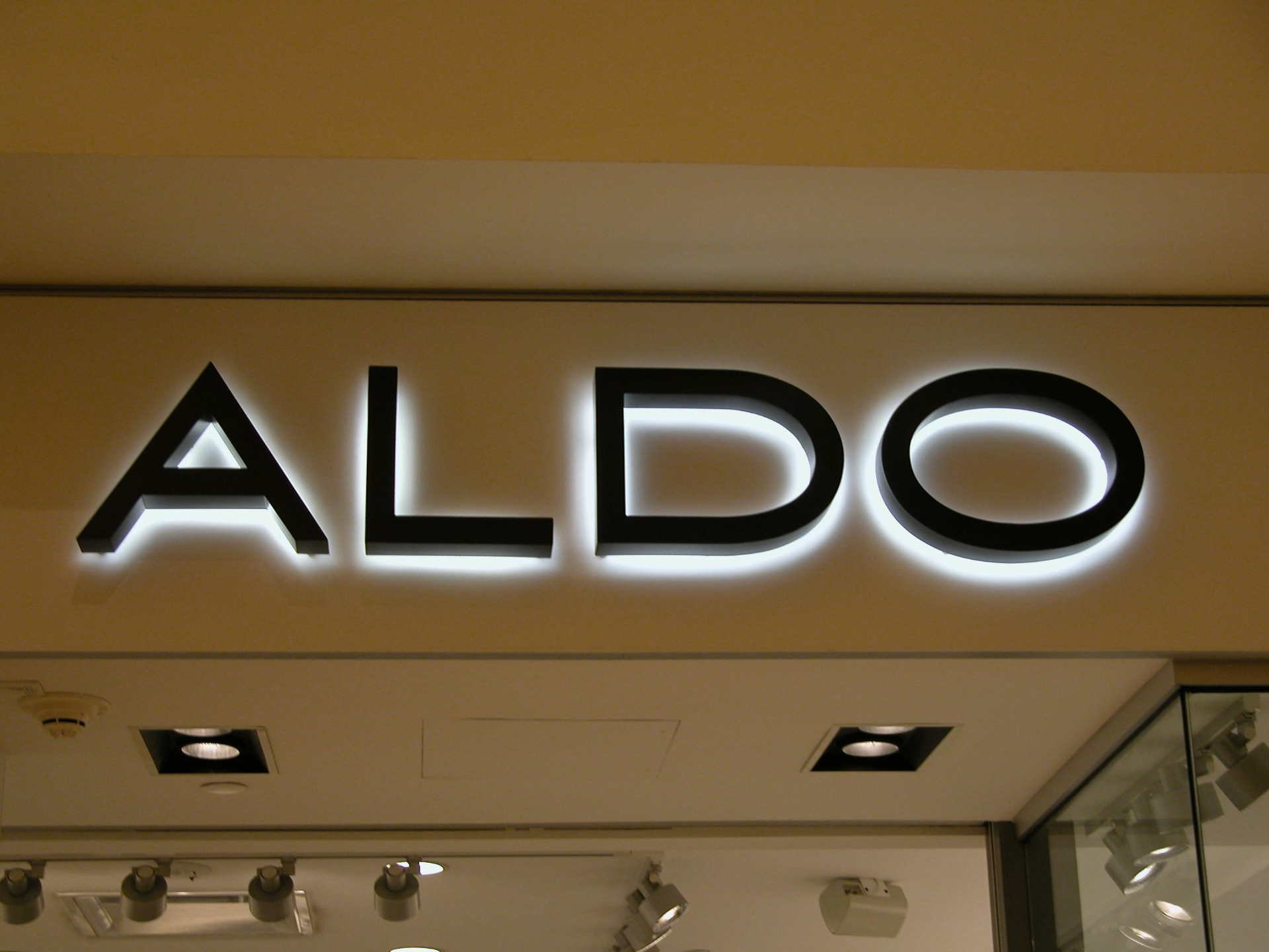 Complete Signs | Commercial Signage UK | Nationwide Service